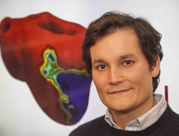 Académico UC es reconocido por segundo año entre los 130 "Young Scientists" del mundo