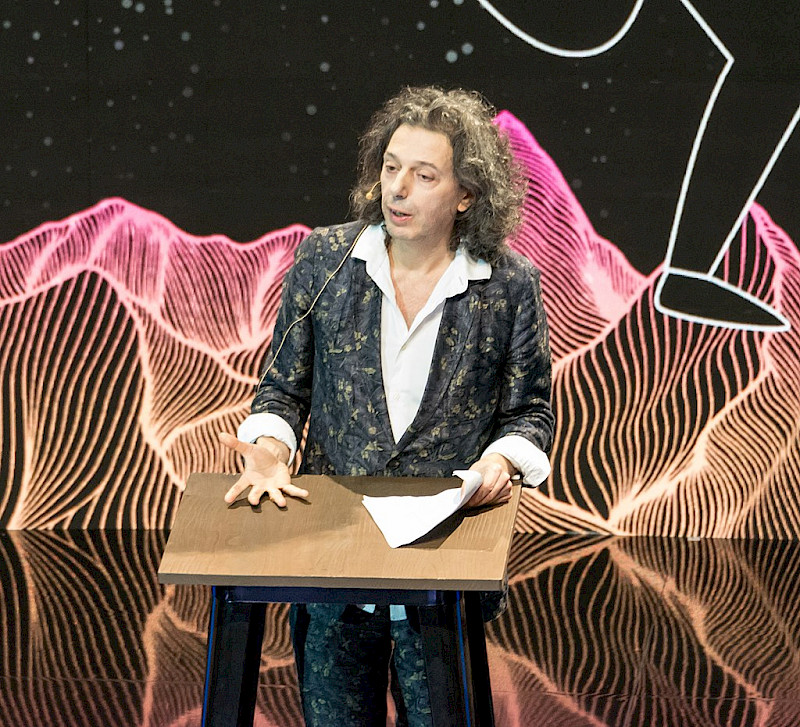 Filósofo Éric Sadin dictará charla sobre la inteligencia artificial o el desafío del siglo XXI