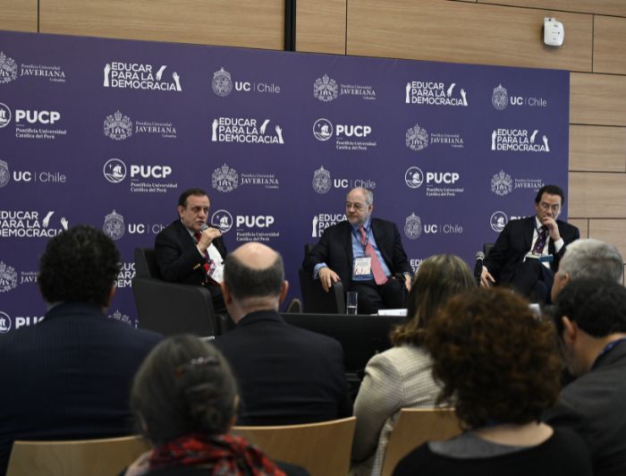 Expertos de universidades pontificias de Chile, Perú y Colombia reflexionaron sobre reconciliación