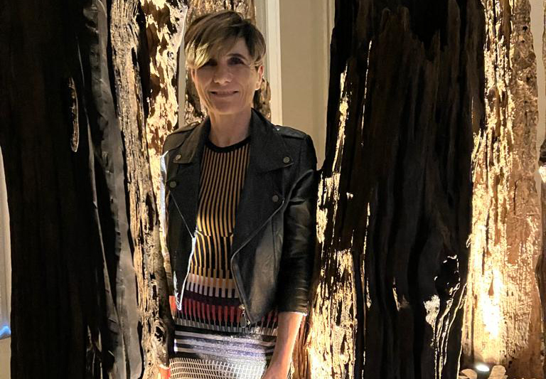 Cazú Zegers expone los signos territoriales del "Umbral", desde la ...