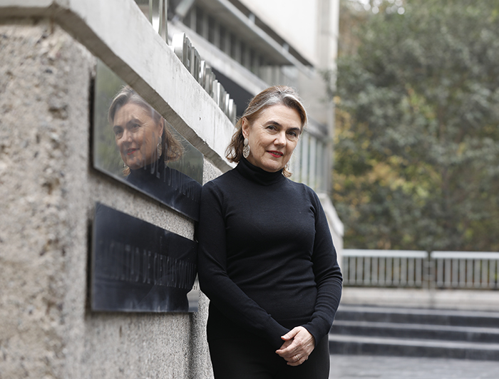 Lorena Meckes asume la dirección ejecutiva del Centro de Medición MIDE UC