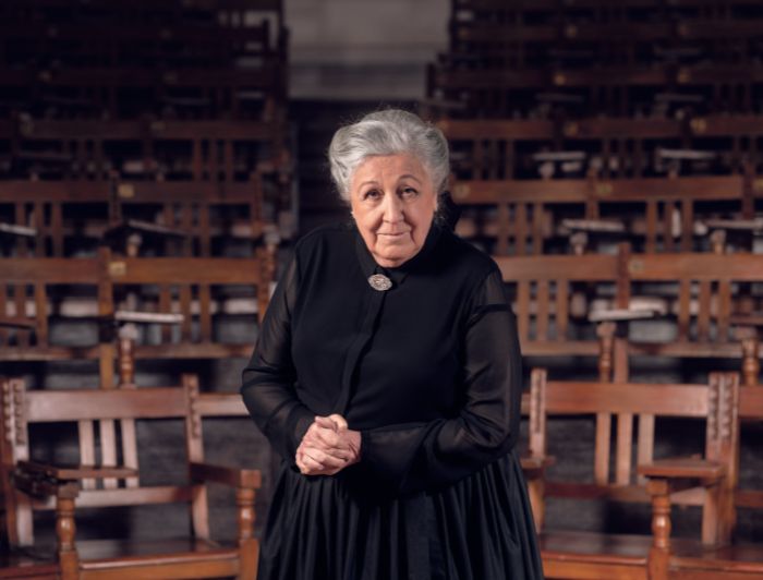 Las reflexiones de la doctora Eloísa Díaz llegan a Teatro UC