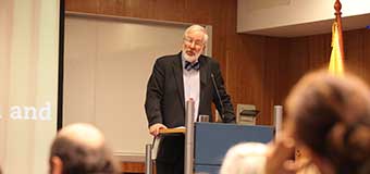 El profesor William Carroll fue el protagonista de una nueva charla ...